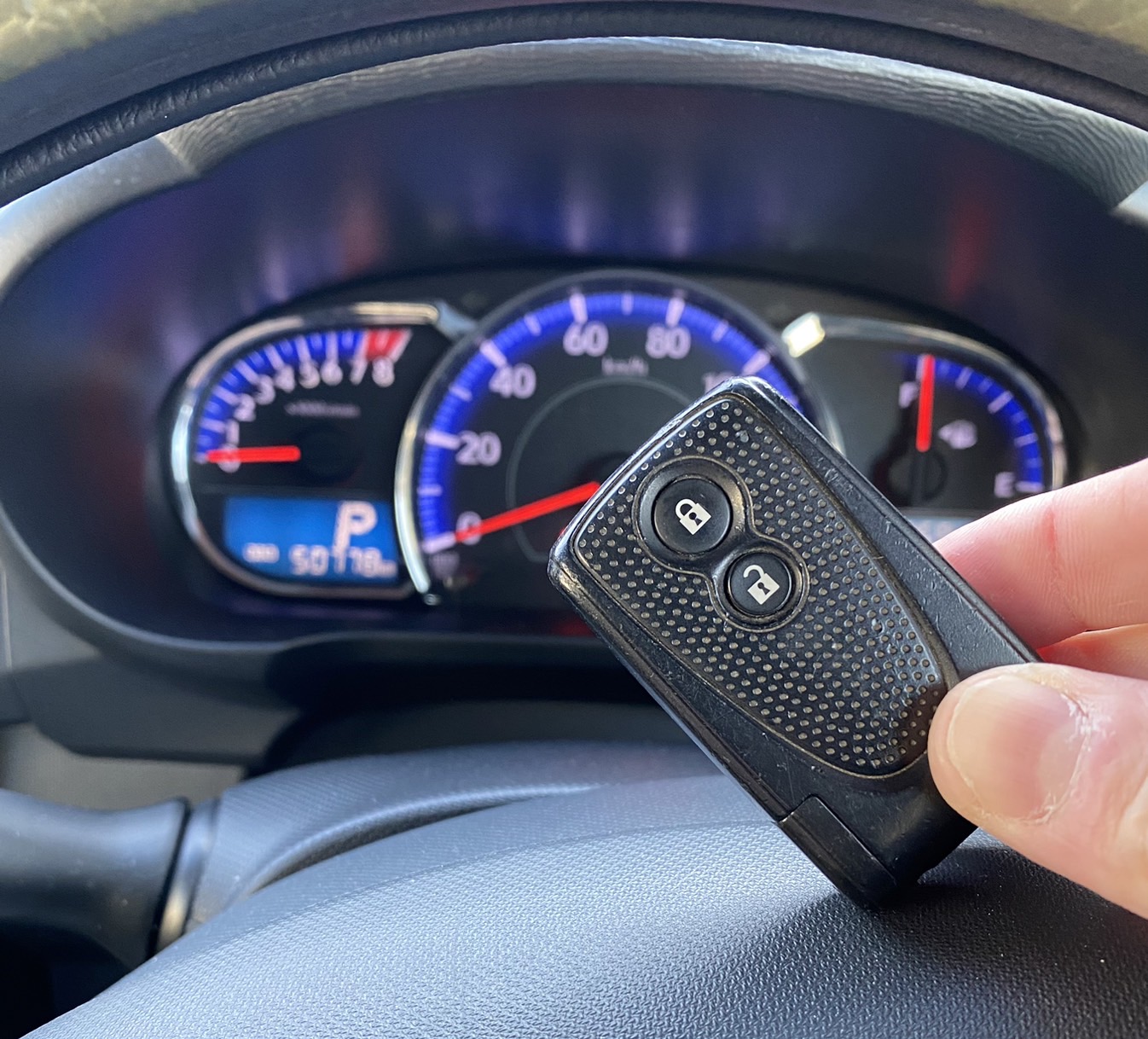 ムーヴの鍵を紛失！スペアキーがない場合の対処法と作成にかかる費用は？ | 大阪・兵庫|鍵開け・鍵交換・鍵修理・鍵作成の出張鍵屋です！